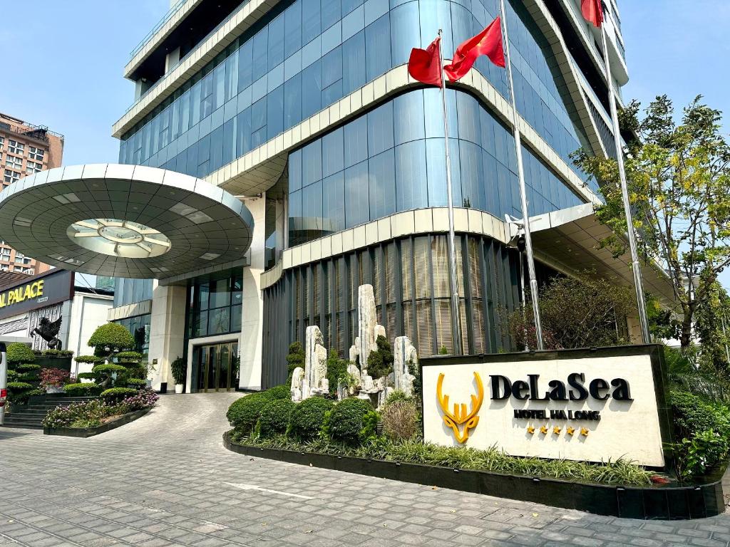 DeLaSea Hạ Long Hotel