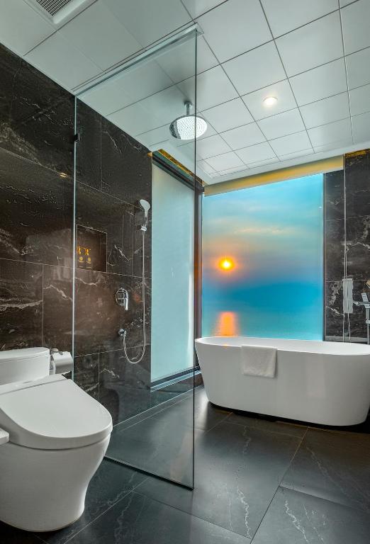 Peninsula Hotel Danang